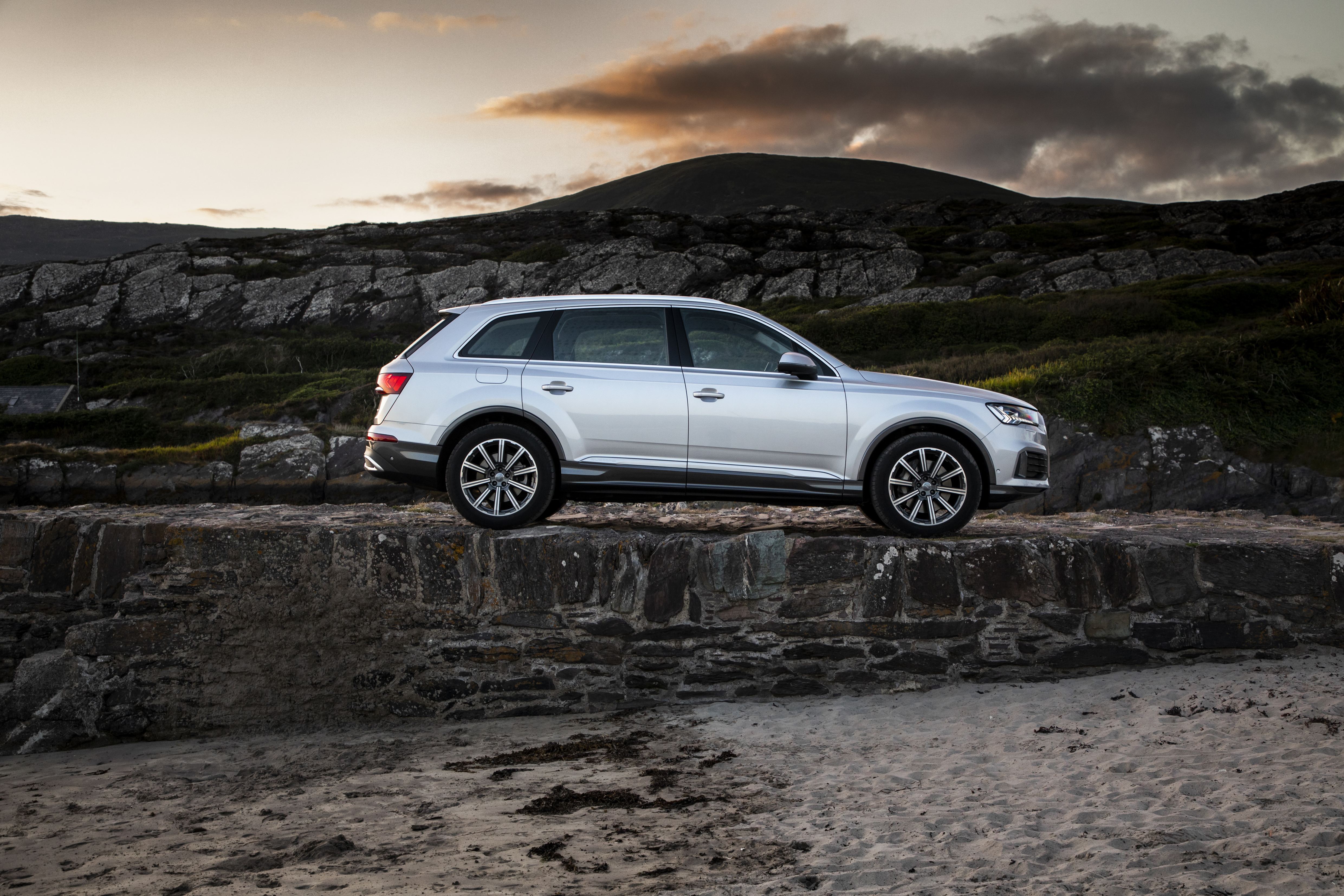 Audi Q7 Boot Size Guide | BootFit | BootFit